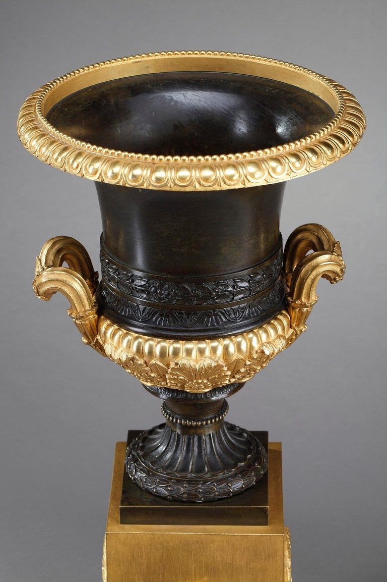 Pair of Large Restauration Medici Vases For Sale at 1stDibs