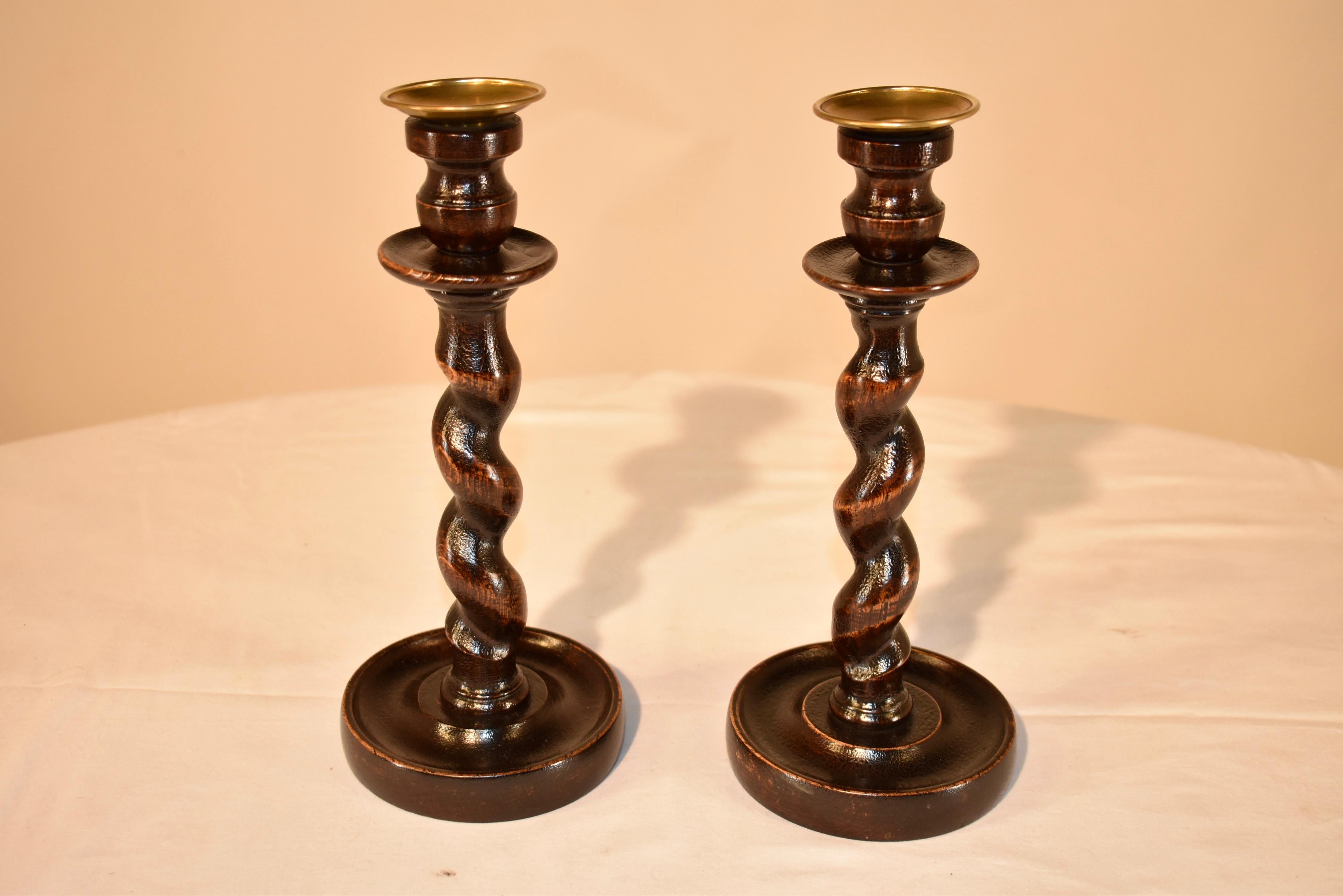 Pair of Late 19th Century English Candlesticks For Sale at 1stDibs