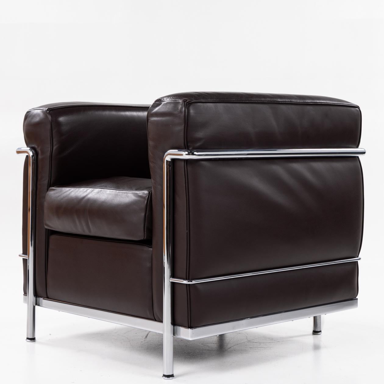 Pair of LC 2 easychairs by Le Corbusier For Sale at 1stDibs
