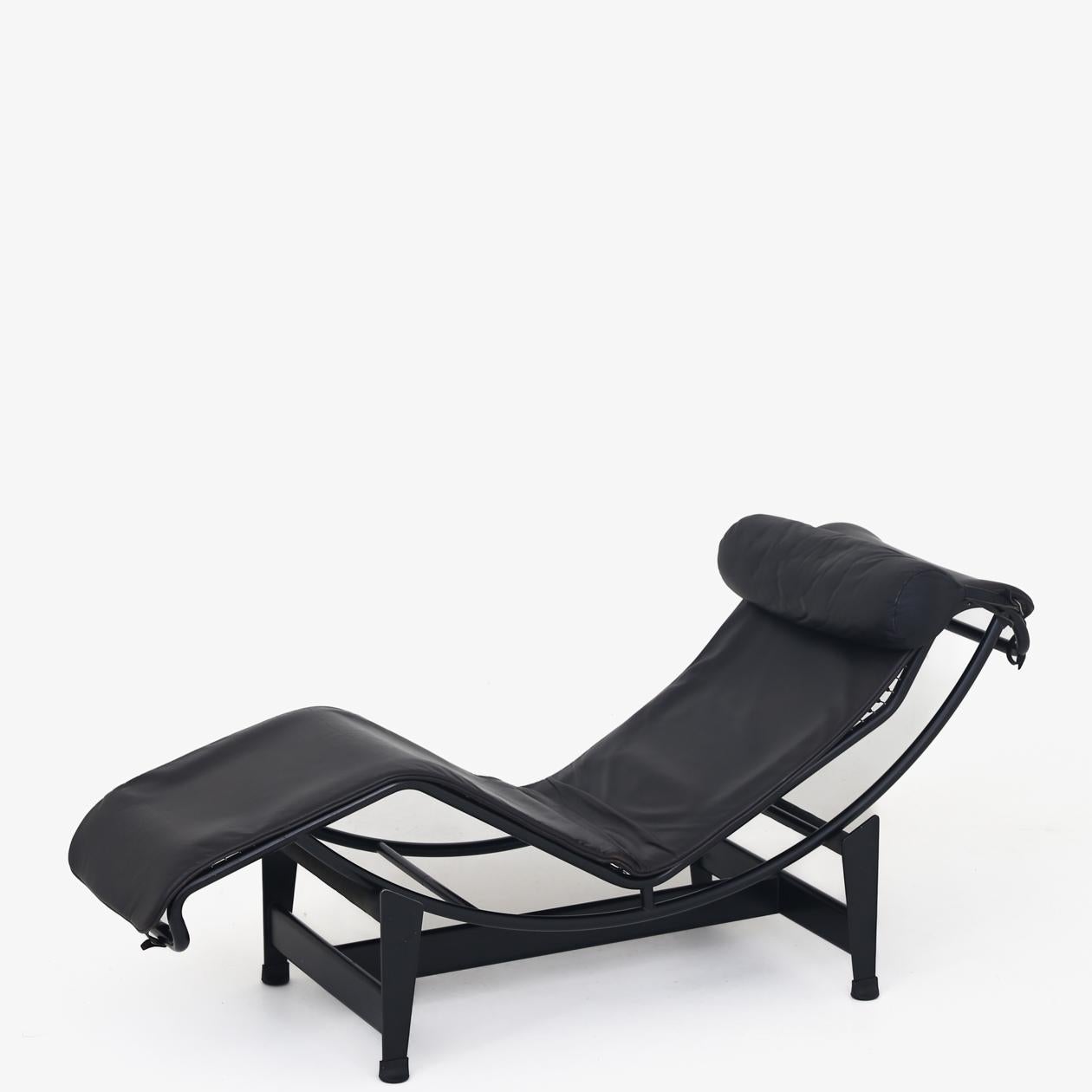 Pair of LC 4 Recliners by Le Corbusier at 1stDibs