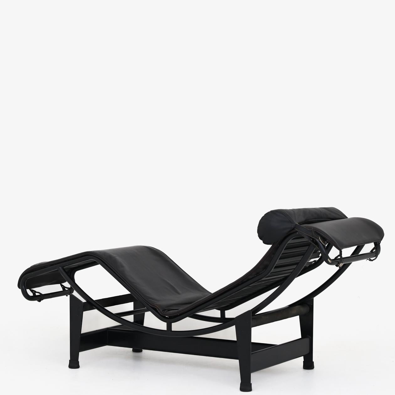 Pair of LC 4 Recliners by Le Corbusier at 1stDibs