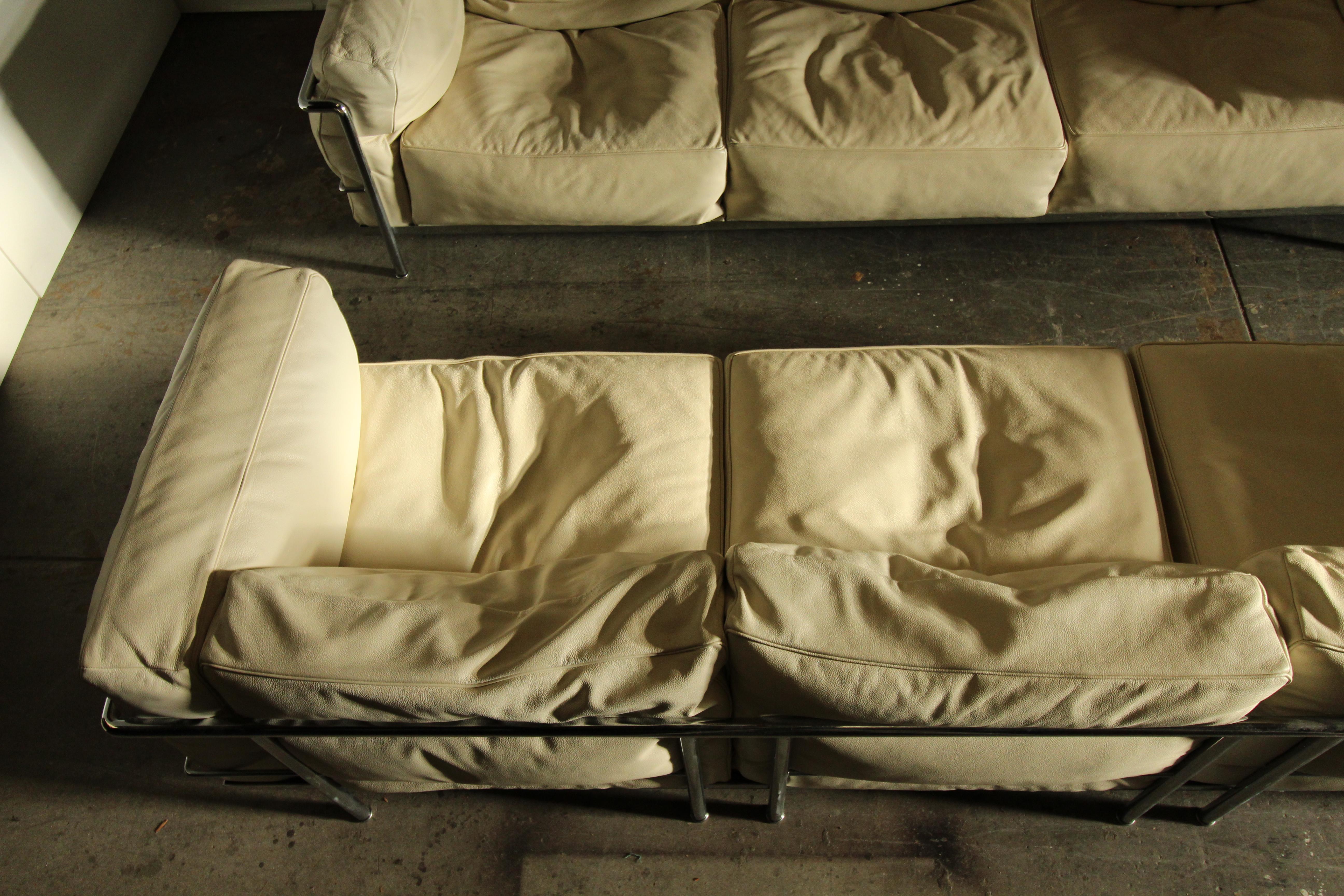 Pair of 'LC3 Grande Modele' Sofas by Jeanneret, Perriand, and Le ...