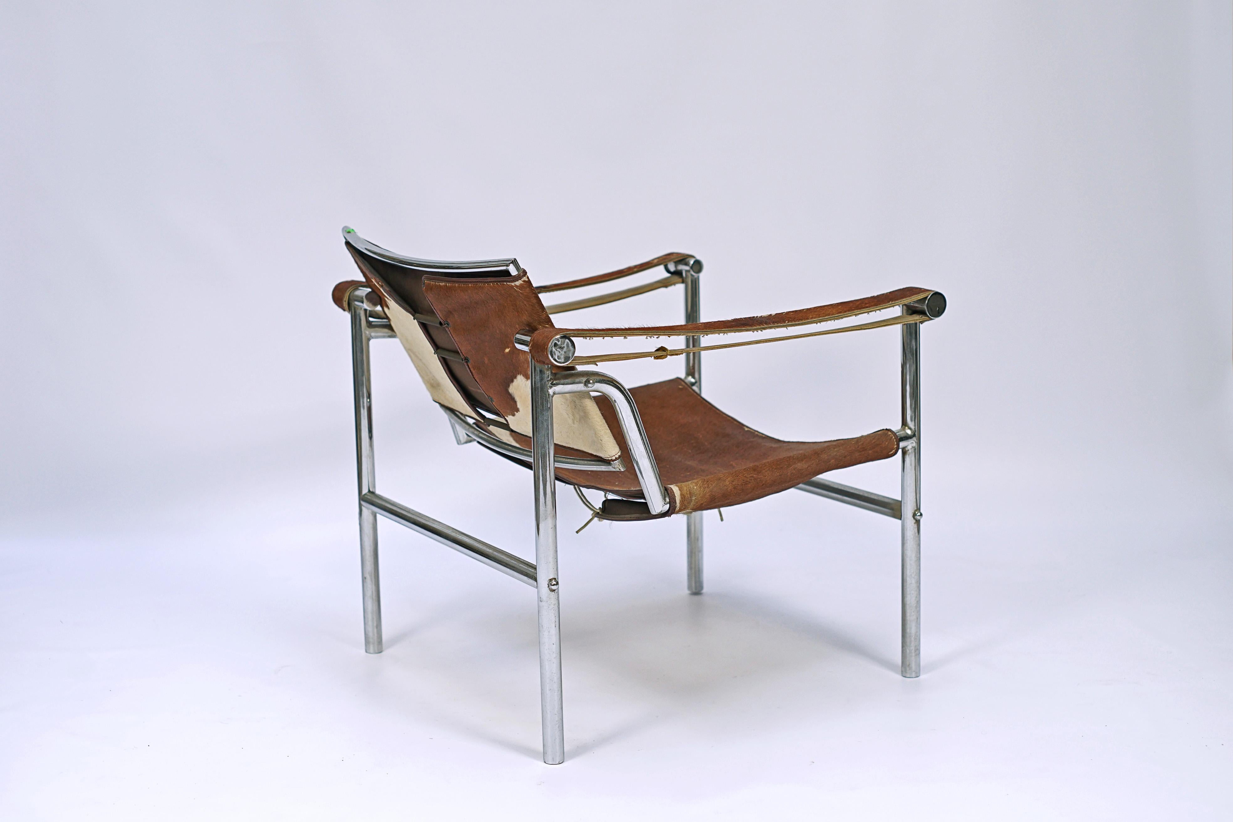 Pair of Le Corbusier LC1 'Basculant' amchairs For Sale at 1stDibs