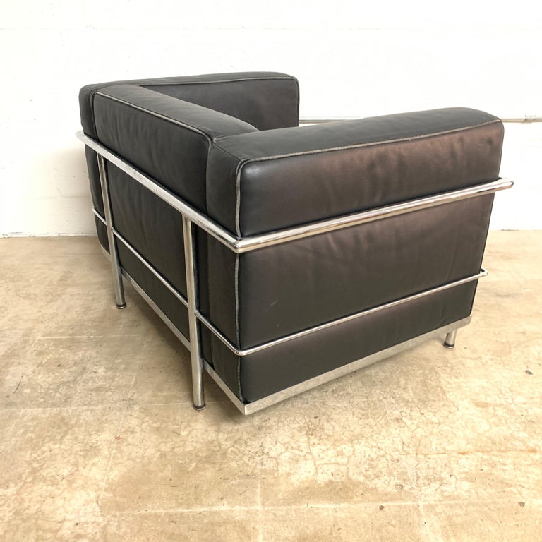Pair of Le Corbusier LC3 Grand Confort Chairs Black and Chrome at 1stDibs