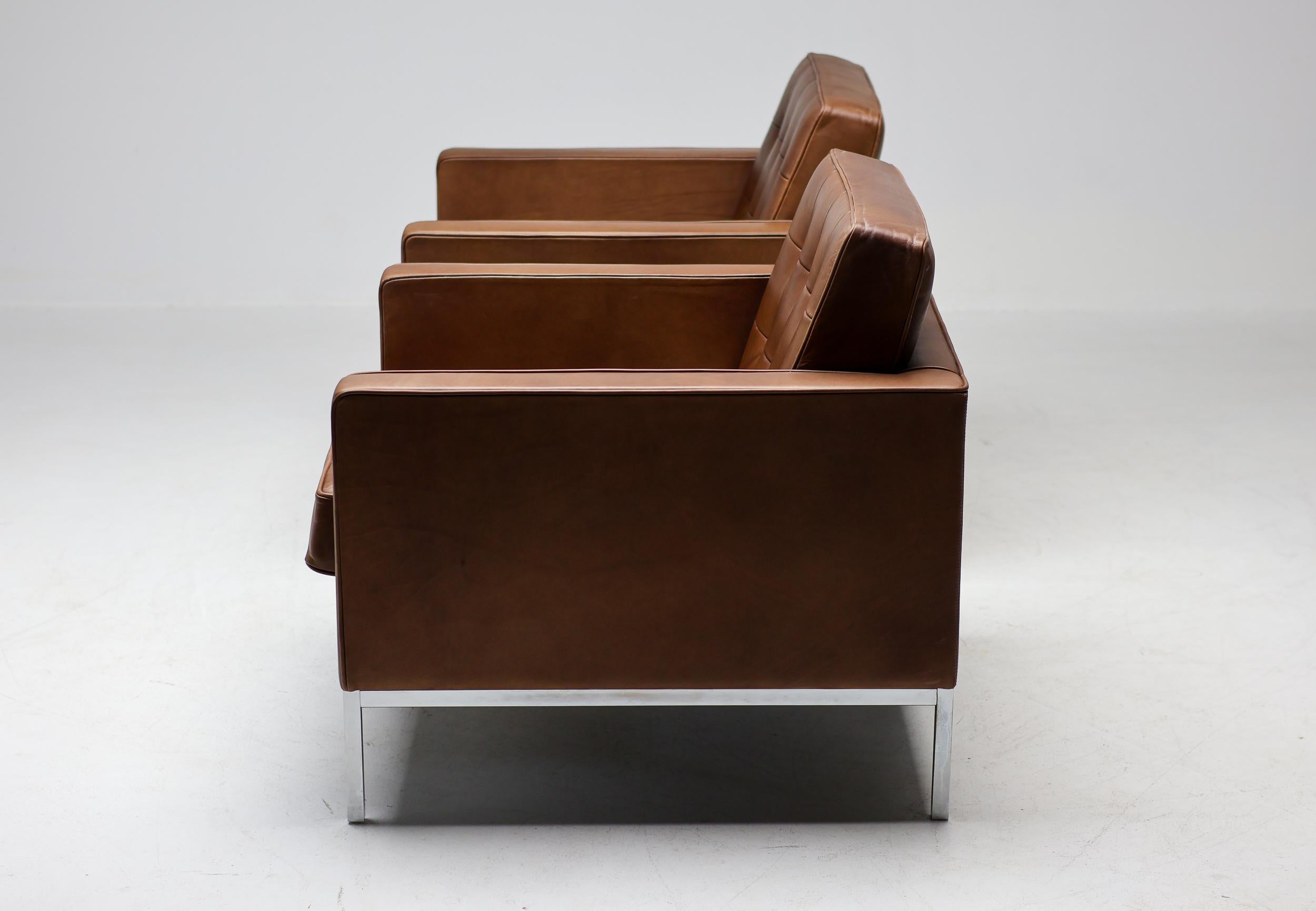 Pair of Lounge Chairs in Leather by Florence Knoll for Knoll ...