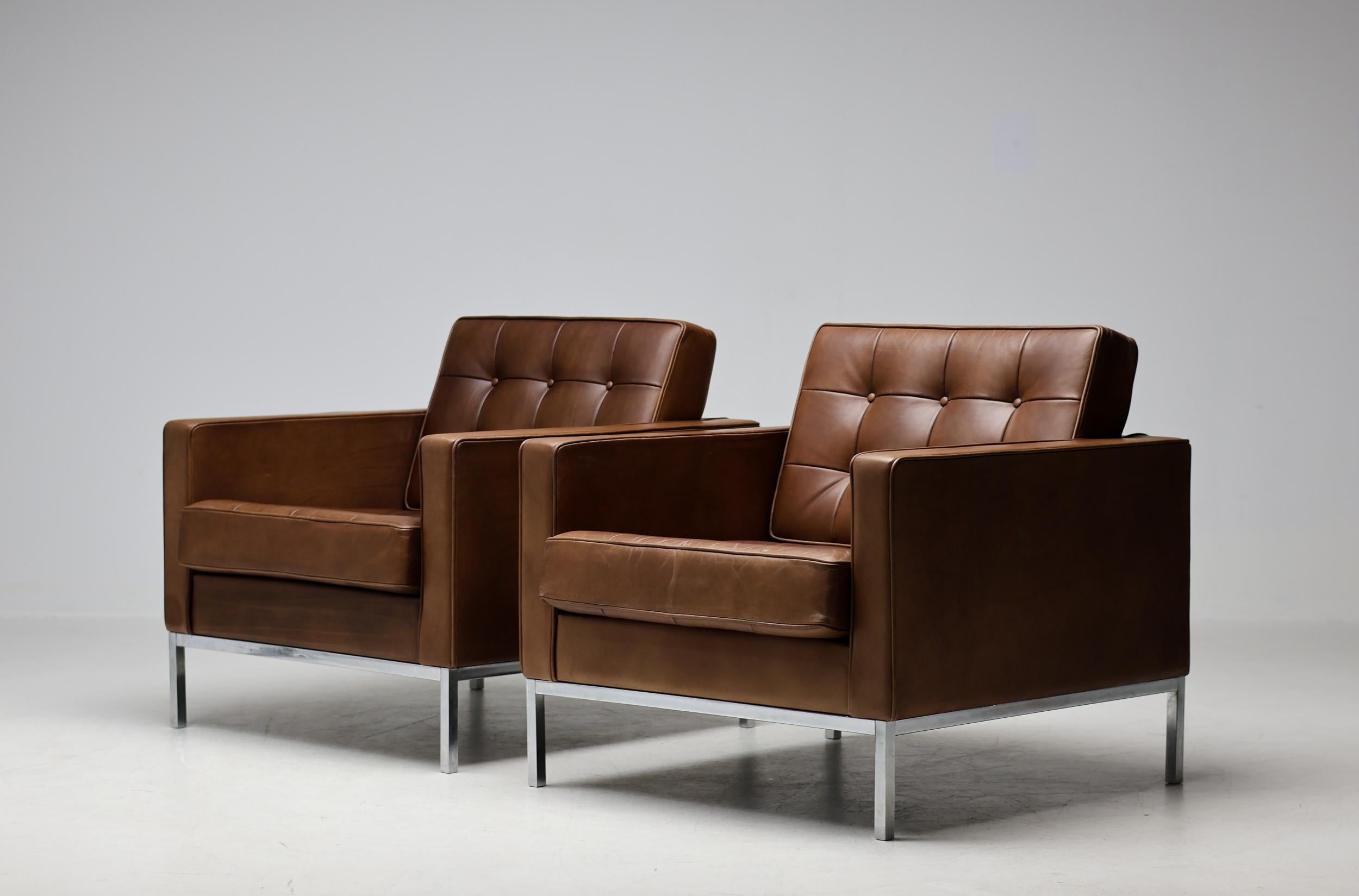 Pair of Lounge Chairs in Leather by Florence Knoll for Knoll ...