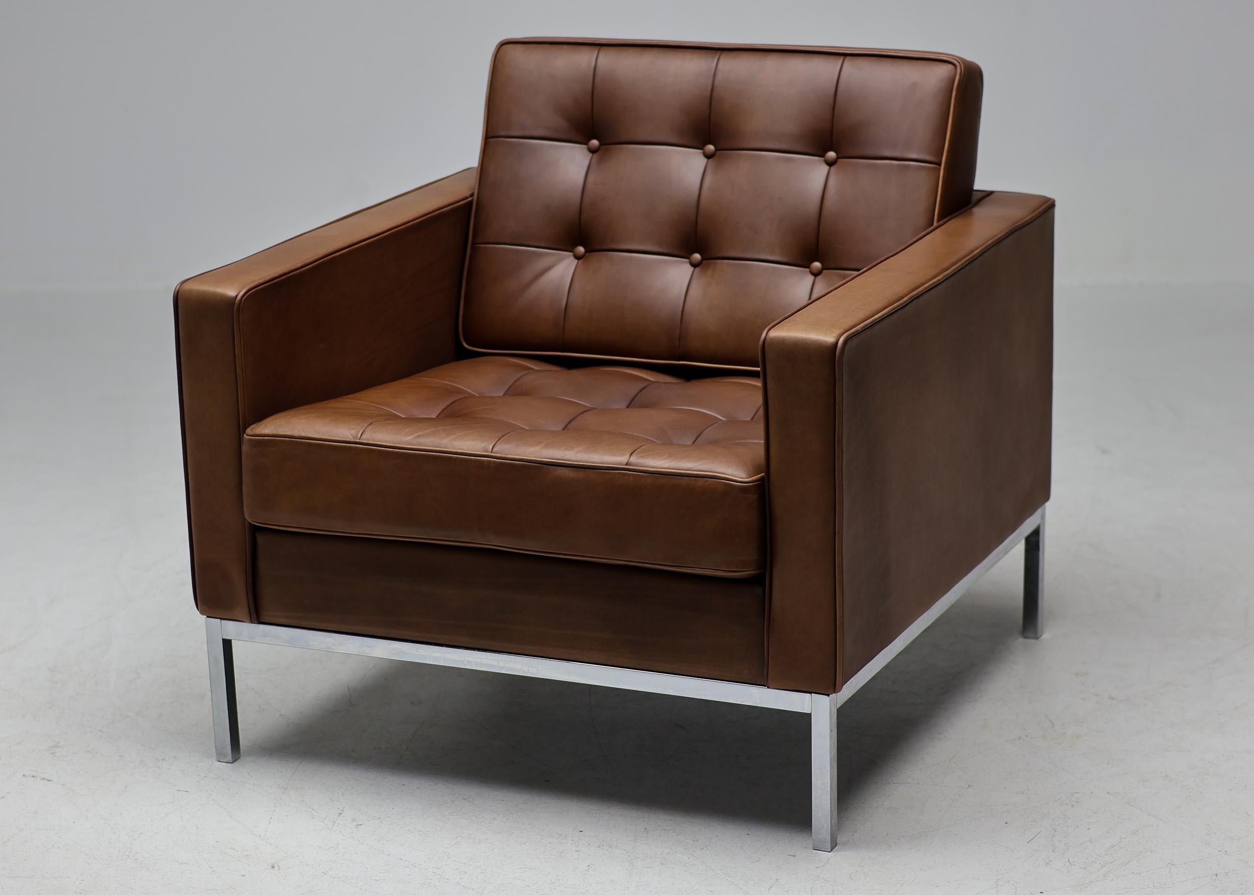 Pair of Lounge Chairs in Leather by Florence Knoll for Knoll ...
