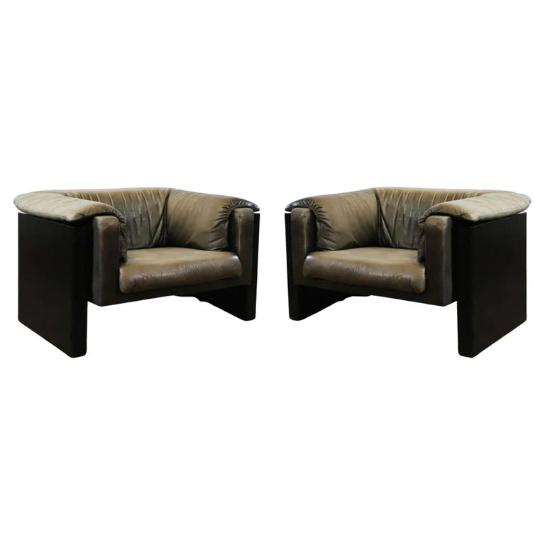 Pair of Lovely Midcentury Post Modern Wide Leather Lounge Chairs Hain ...