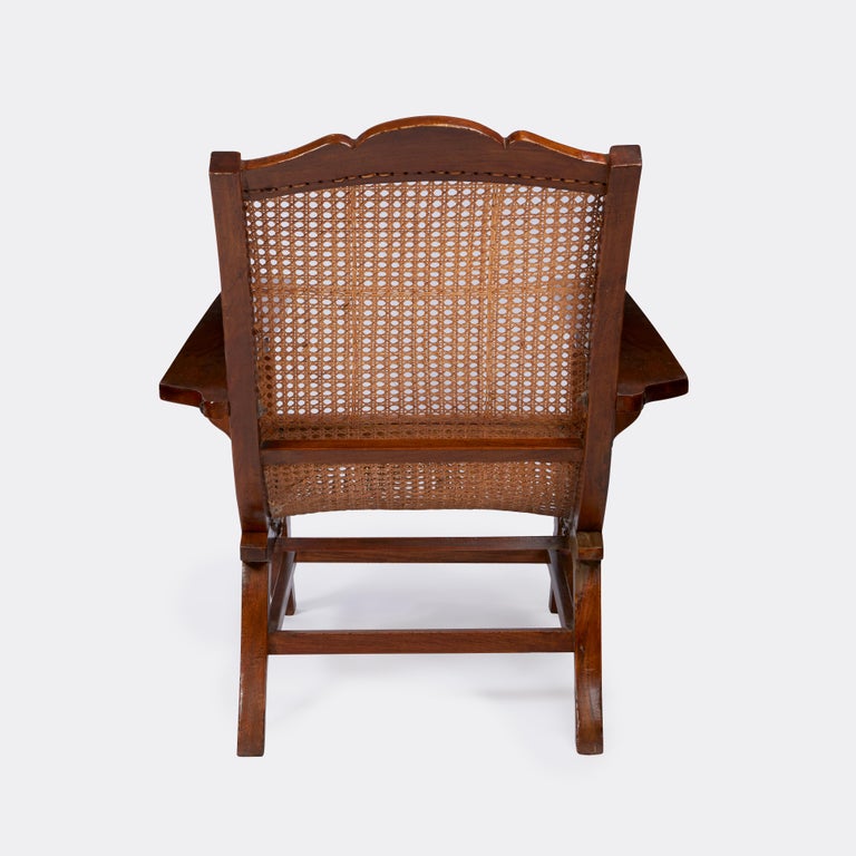 Pair of Mahogany Planter Chairs For Sale at 1stDibs