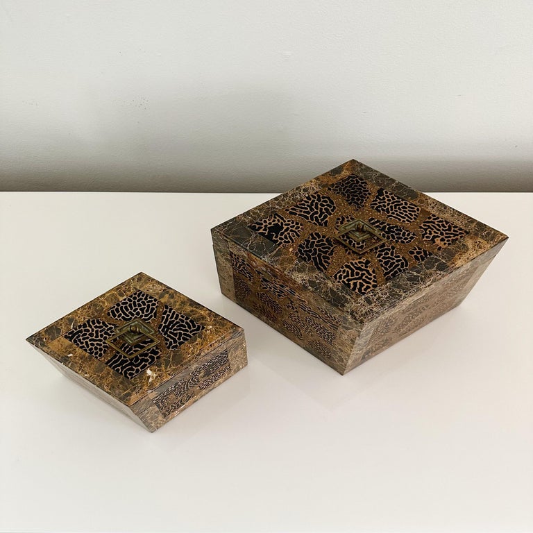 Pair of Maitland Smith Marble Lidded Boxes For Sale at 1stDibs