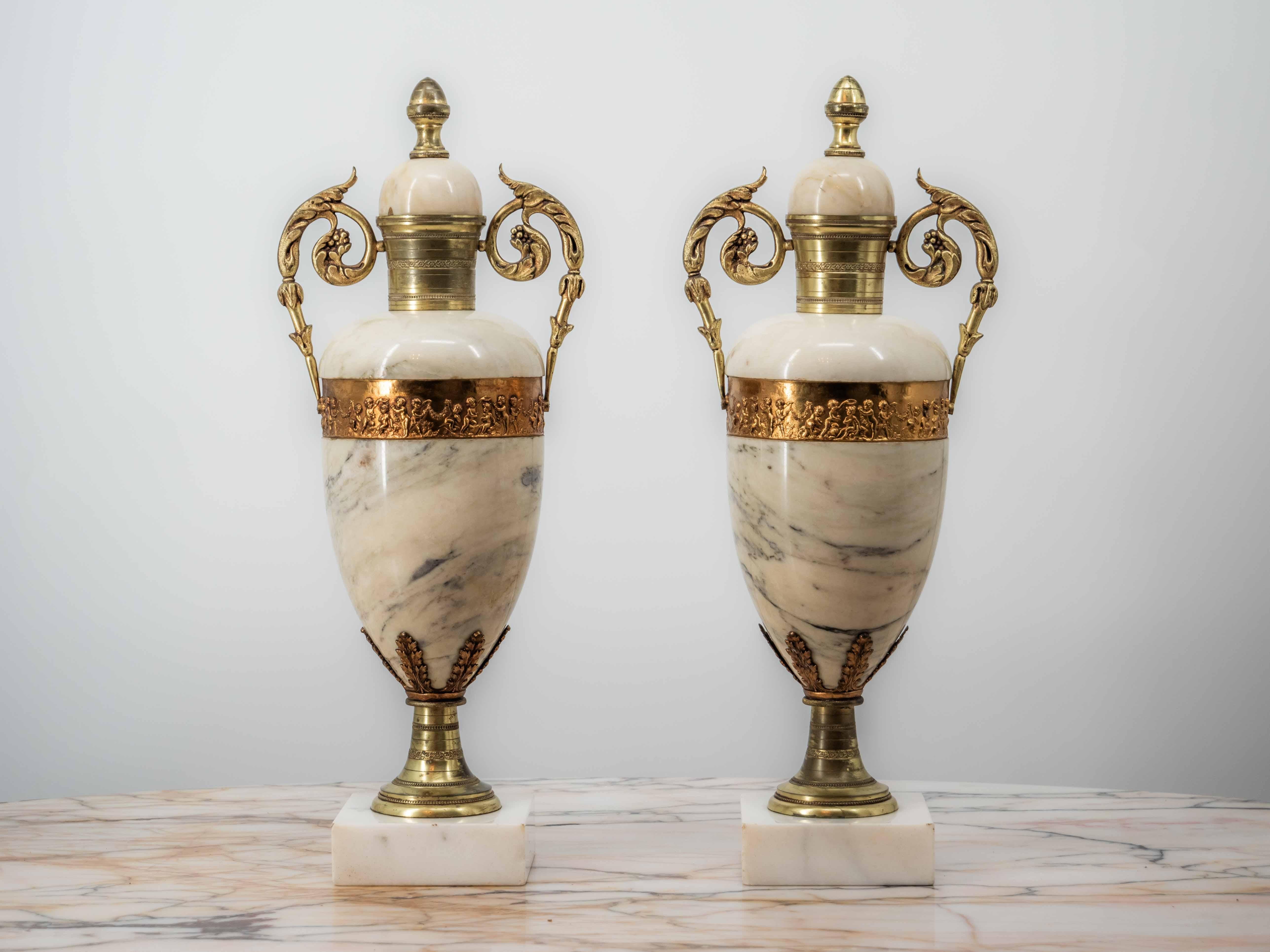 Pair of marble cassolettes vases For Sale at 1stDibs