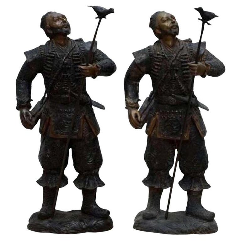 PAIR OF MEIJI PERiOD (1868-1912) JAPANESE HAYABUSA BRONZE SAMURAI ...
