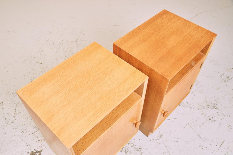 Pair of Meredew Bedside Cabinets in Oak, 1950s For Sale at 1stDibs