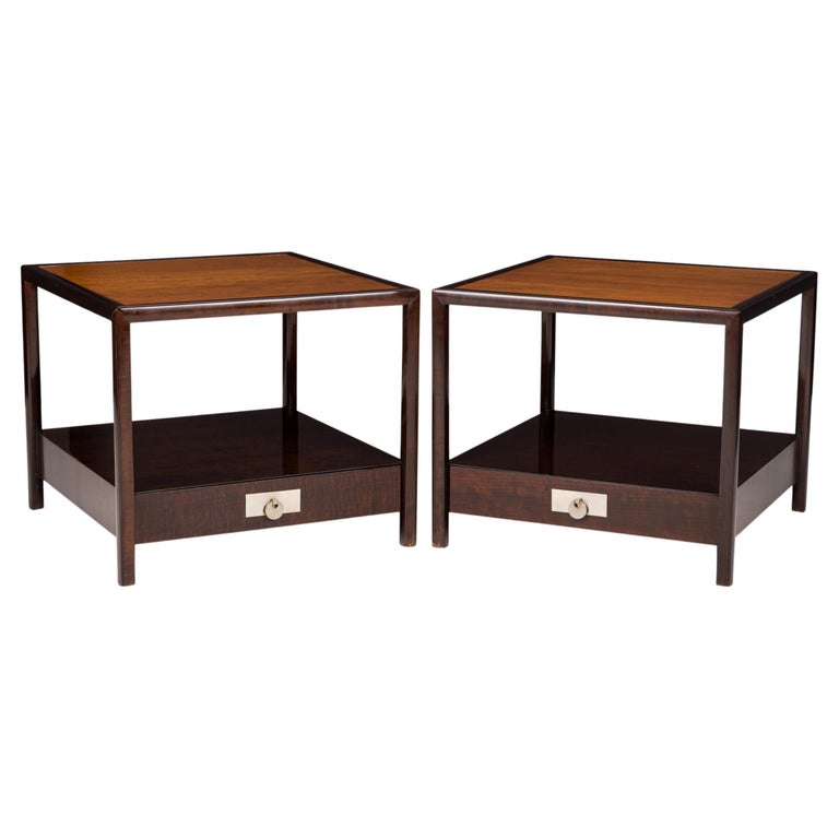 Paire de tables d'extrémité/d'appoint carrées en bois Michael Taylor ...