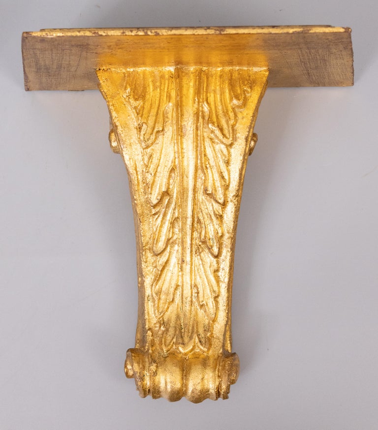 Pair of Mid-20th Century Italian Carved Giltwood Wall Brackets Shelves ...