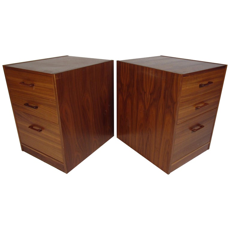 Pair of Midcentury File Cabinets For Sale at 1stDibs