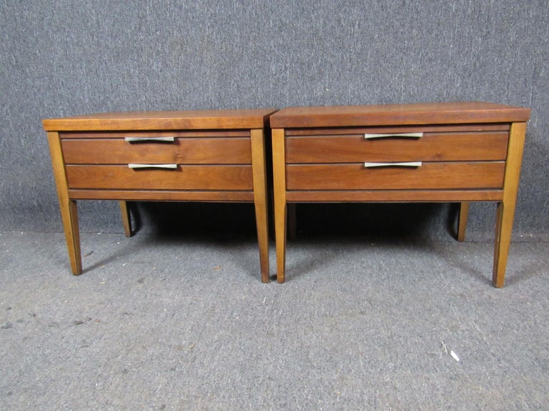 Pair of Midcentury Lane "Tuxedo" Nightstands For Sale at 1stDibs