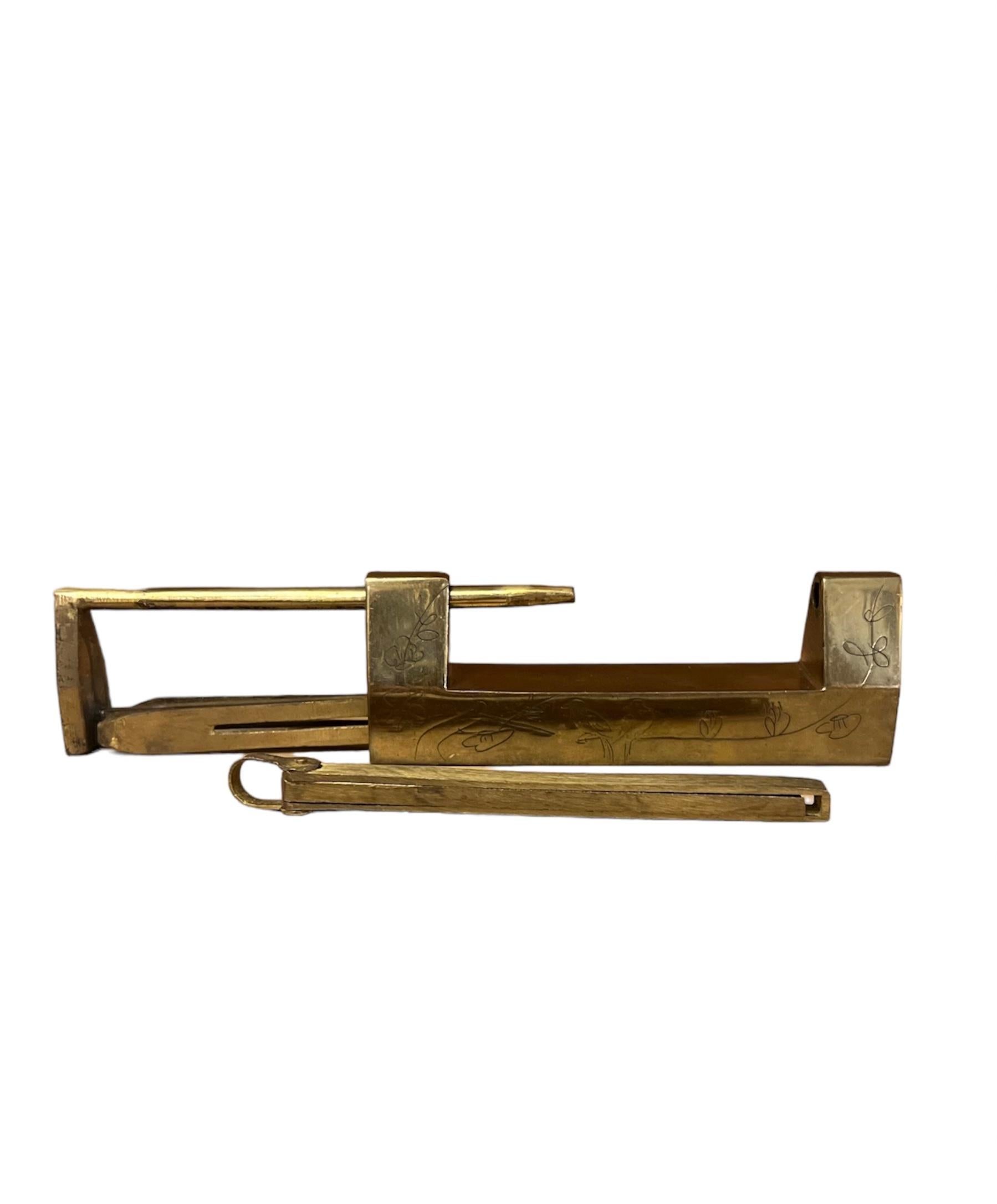 Pair of Mid-Century Mastercraft Brass Furniture Locks For Sale at 1stDibs