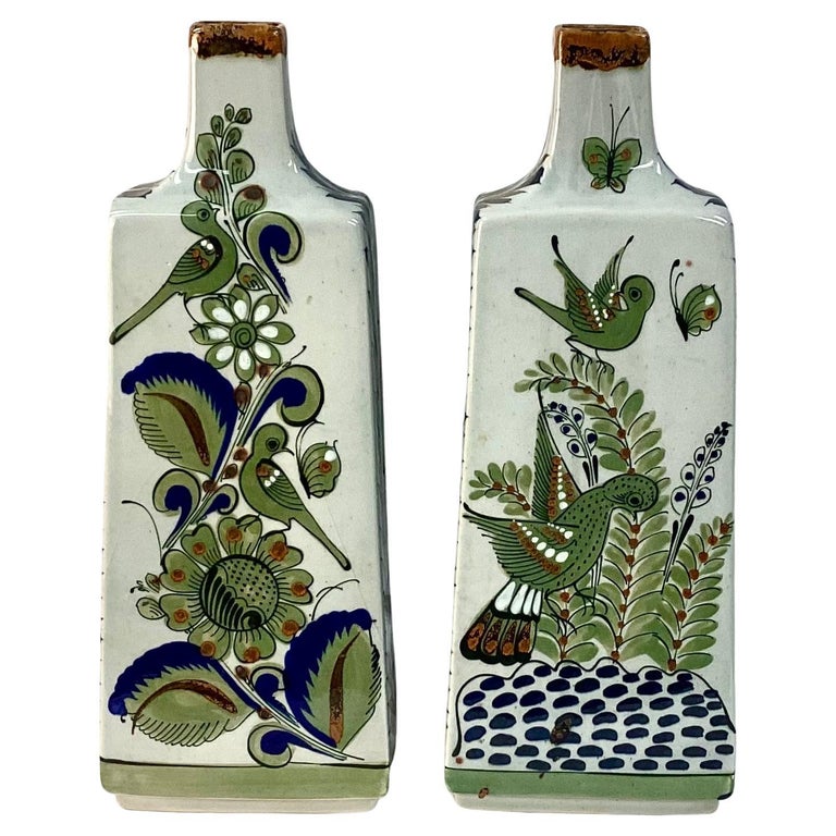 Pair of Midcentury Mexican Folk Art Vases For Sale at 1stDibs