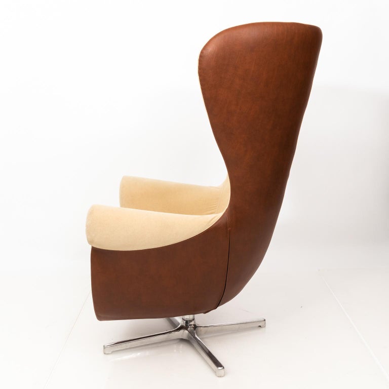 Pair of Mid-Century Modern 
