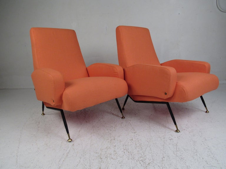 Pair of Mid-Century Modern Italian Lounge Chairs at 1stDibs