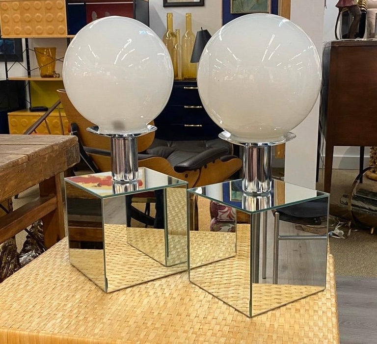 Pair of Mid-Century Modern Lamps with Mirror Bases For Sale at 1stDibs