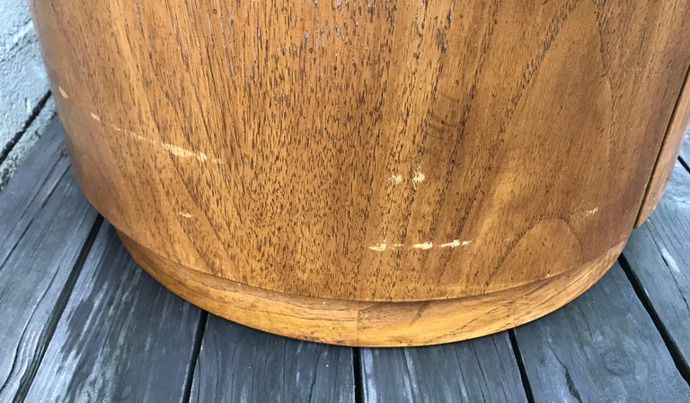 Pair of Mid-Century Modern Tubular Round Side Tables by Drexel at 1stDibs