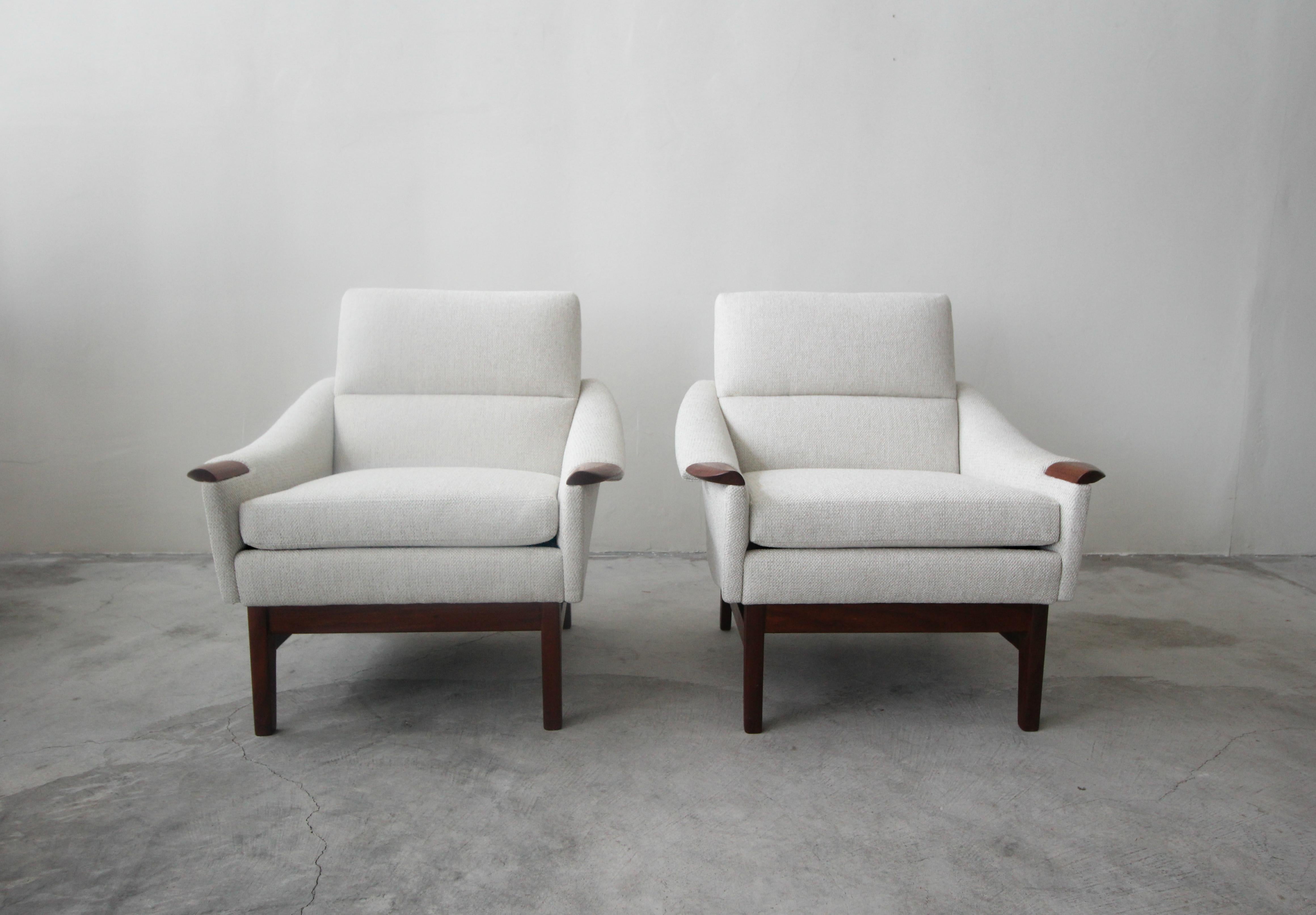 Pair of Midcentury Danish Style Lounge Chairs For Sale at 1stDibs