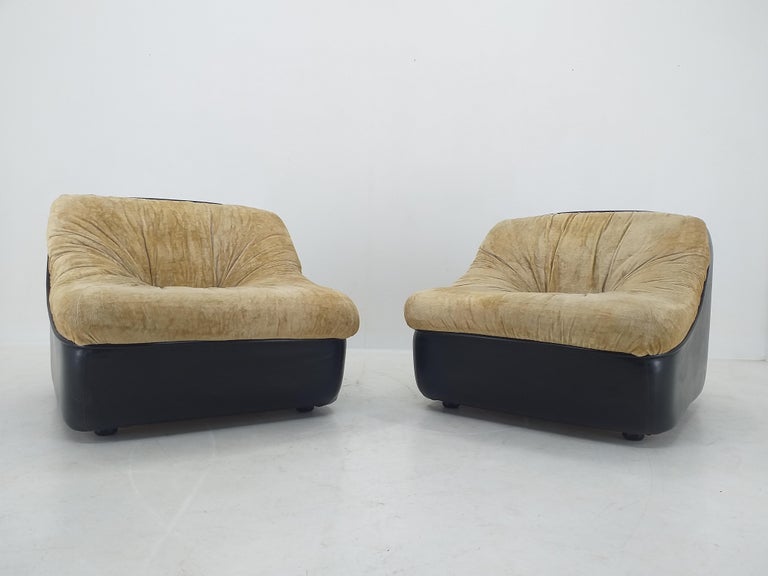 Pair of Midcentury Lounge Chairs, Italy, 1970s For Sale at 1stDibs
