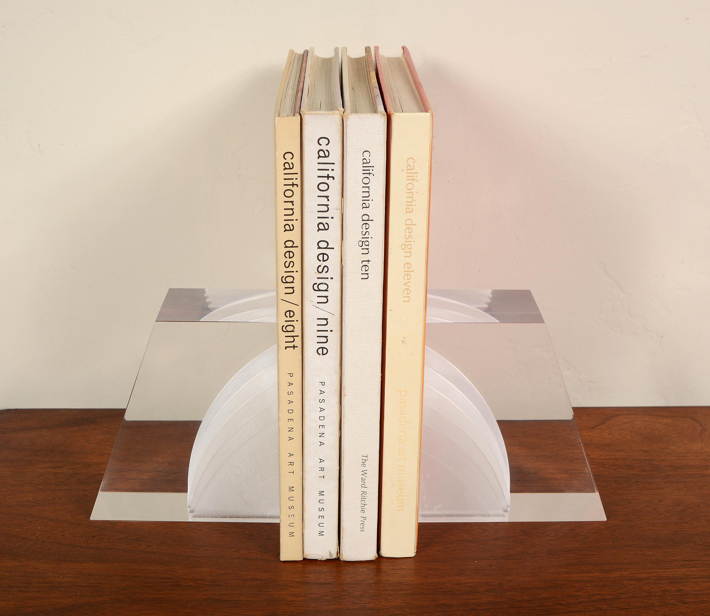 Pair of Modern Acrylic Lucite Bookends at 1stDibs