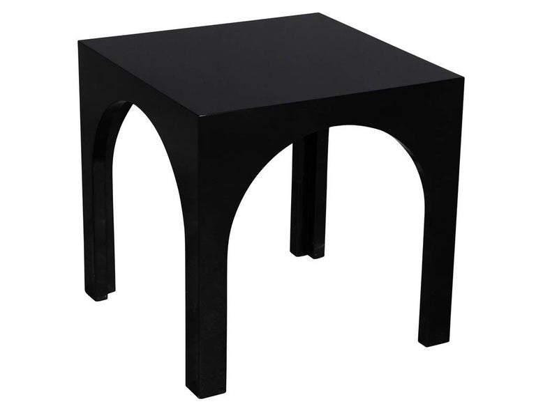 Pair of Modern Black Lacquered Polished End Tables For Sale at 1stDibs