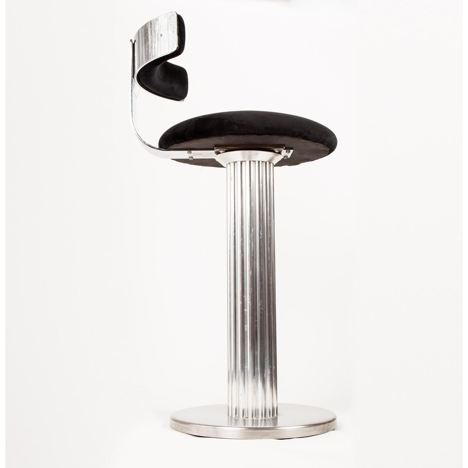 Pair of Modernist Chrome Steel Swivel Bar Stools by Designs for Leisure ...