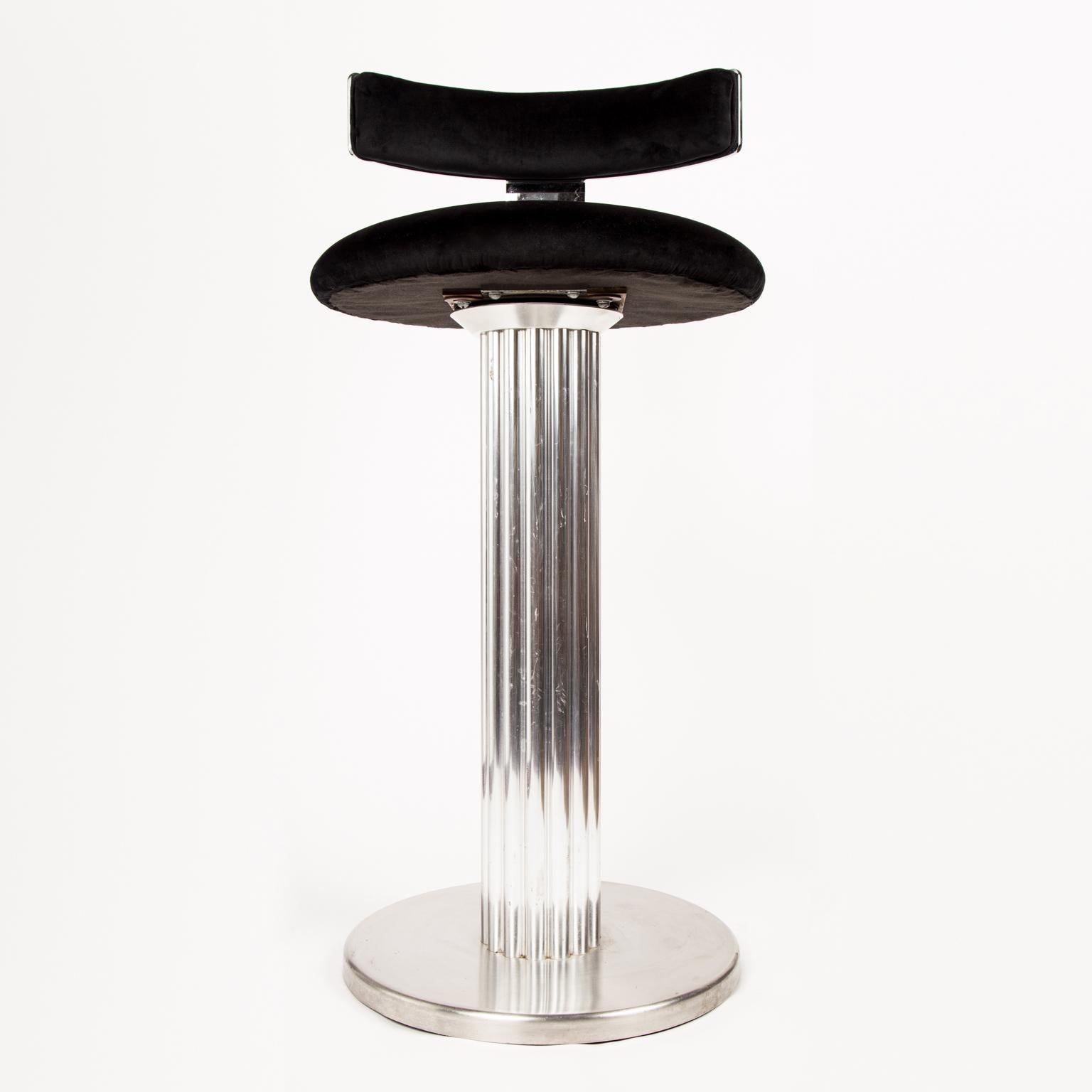 Pair of Modernist Chrome Steel Swivel Bar Stools by Designs for Leisure ...