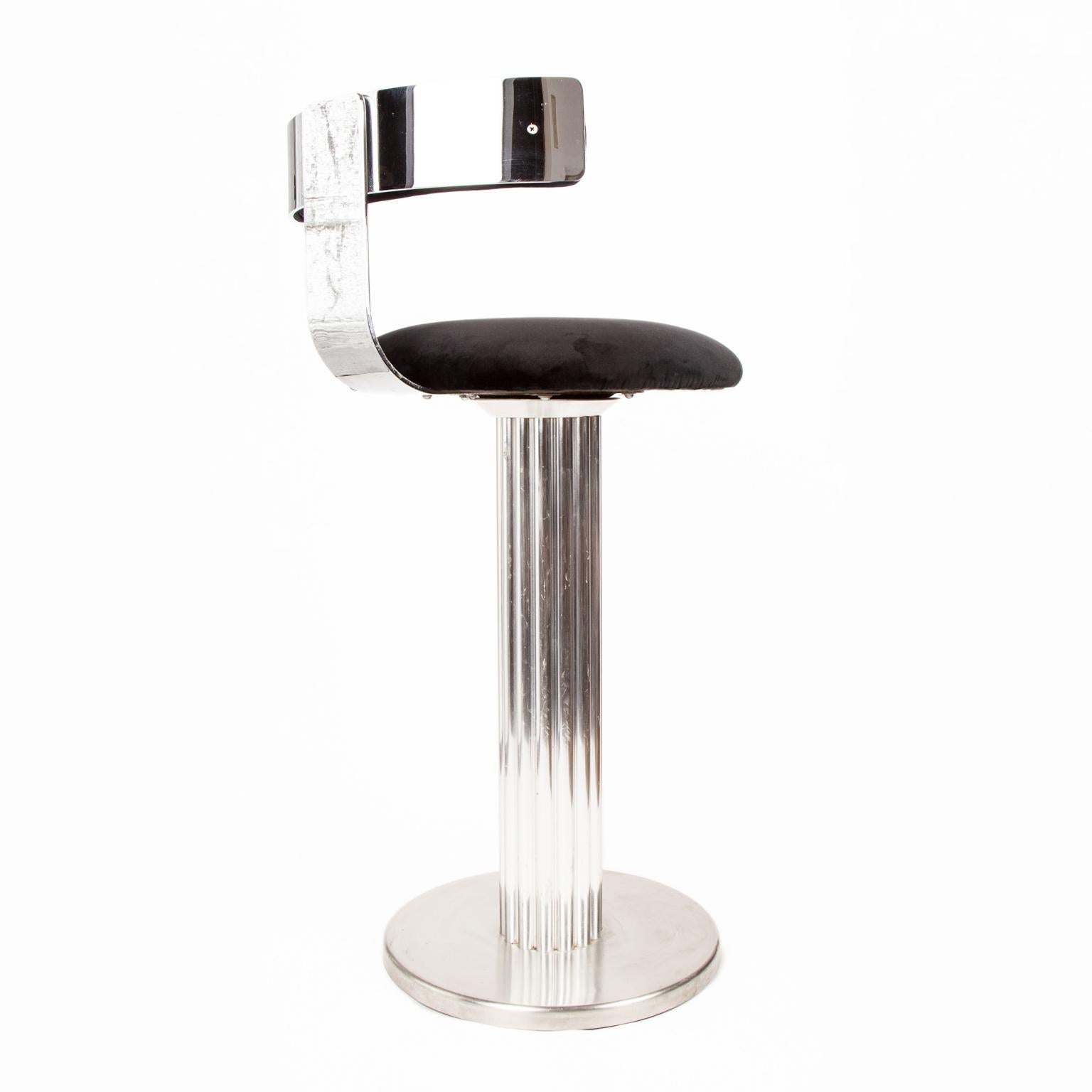Pair of Modernist Chrome Steel Swivel Bar Stools by Designs for Leisure ...