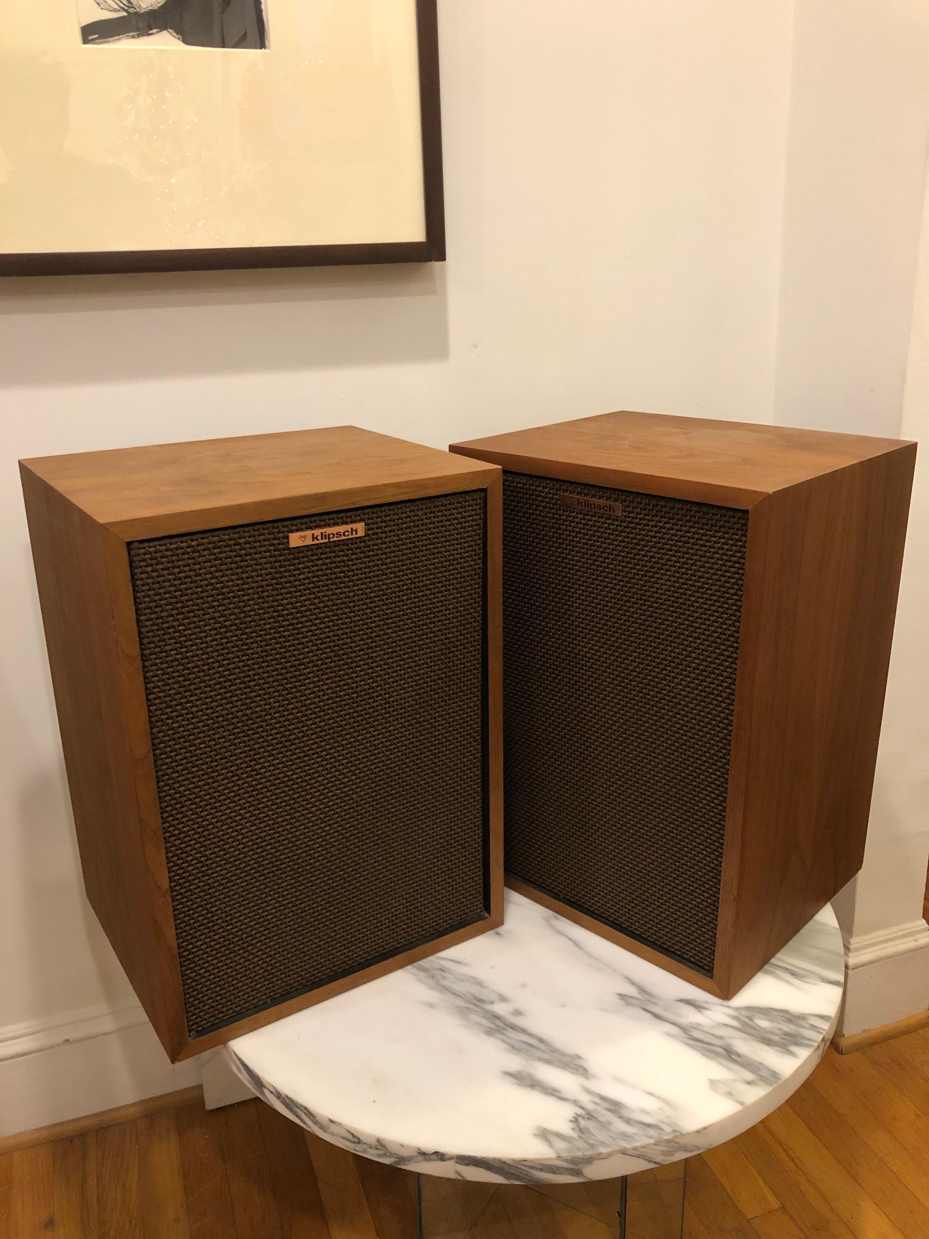 Pair of Modernist Vintage Klipsch Heresy Loudspeakers in Walnut at ...