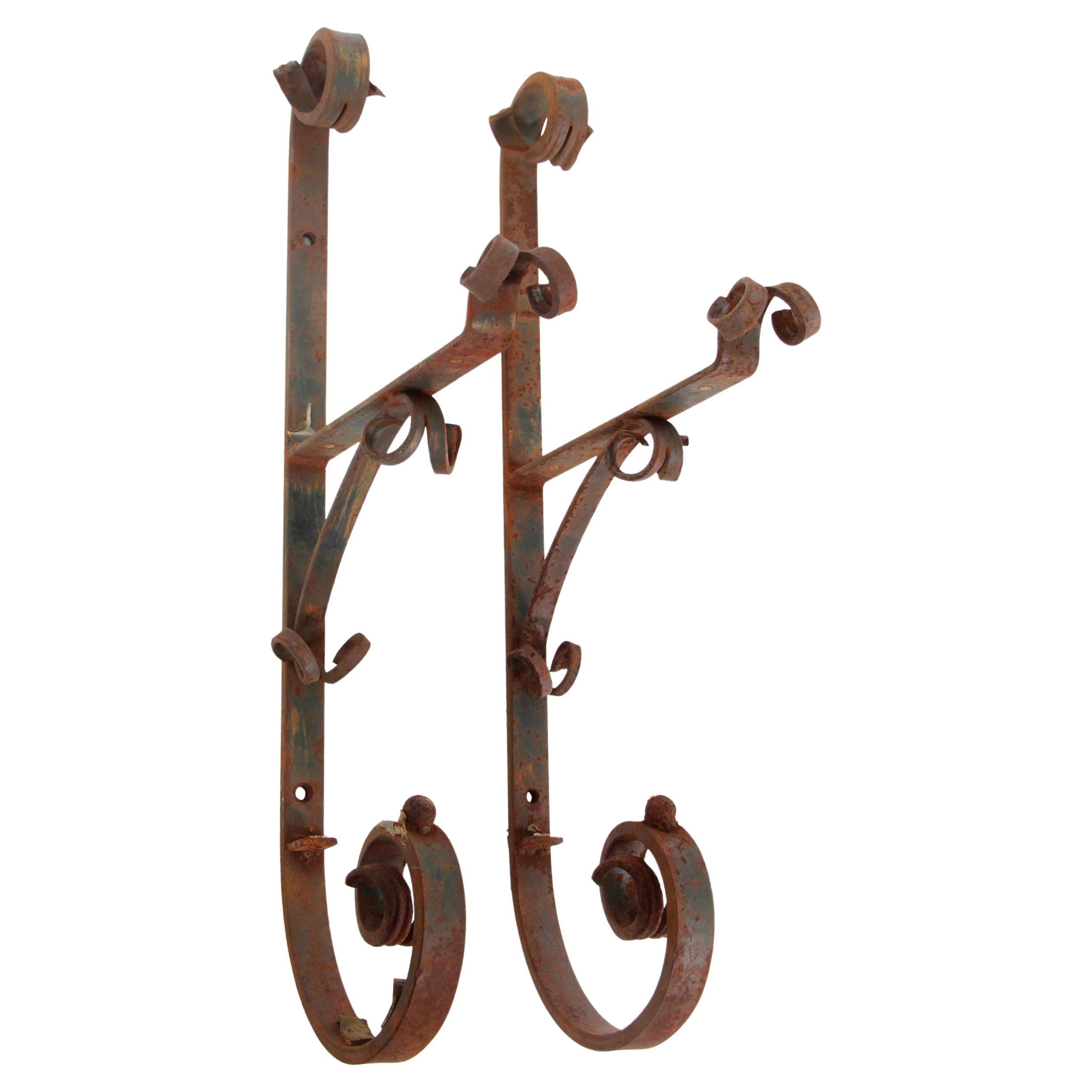 Pair of Antique Cast Iron Sunburst Architectural Brackets For Sale at ...