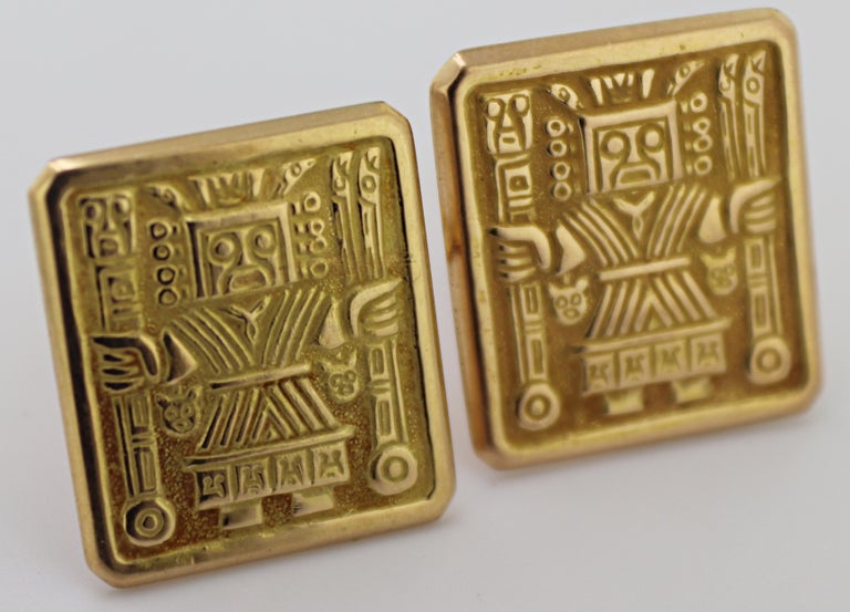 Pair of Peruvian 18K Yellow Gold Cufflinks For Sale at 1stDibs