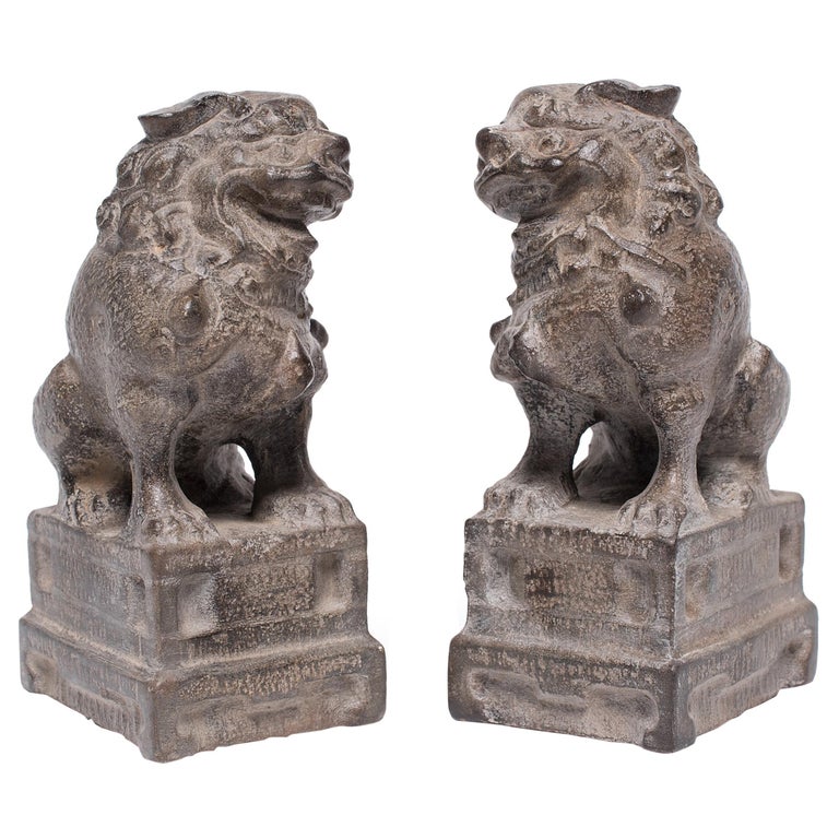 Pair of Petite Chinese Fu Dog Guardians For Sale at 1stDibs