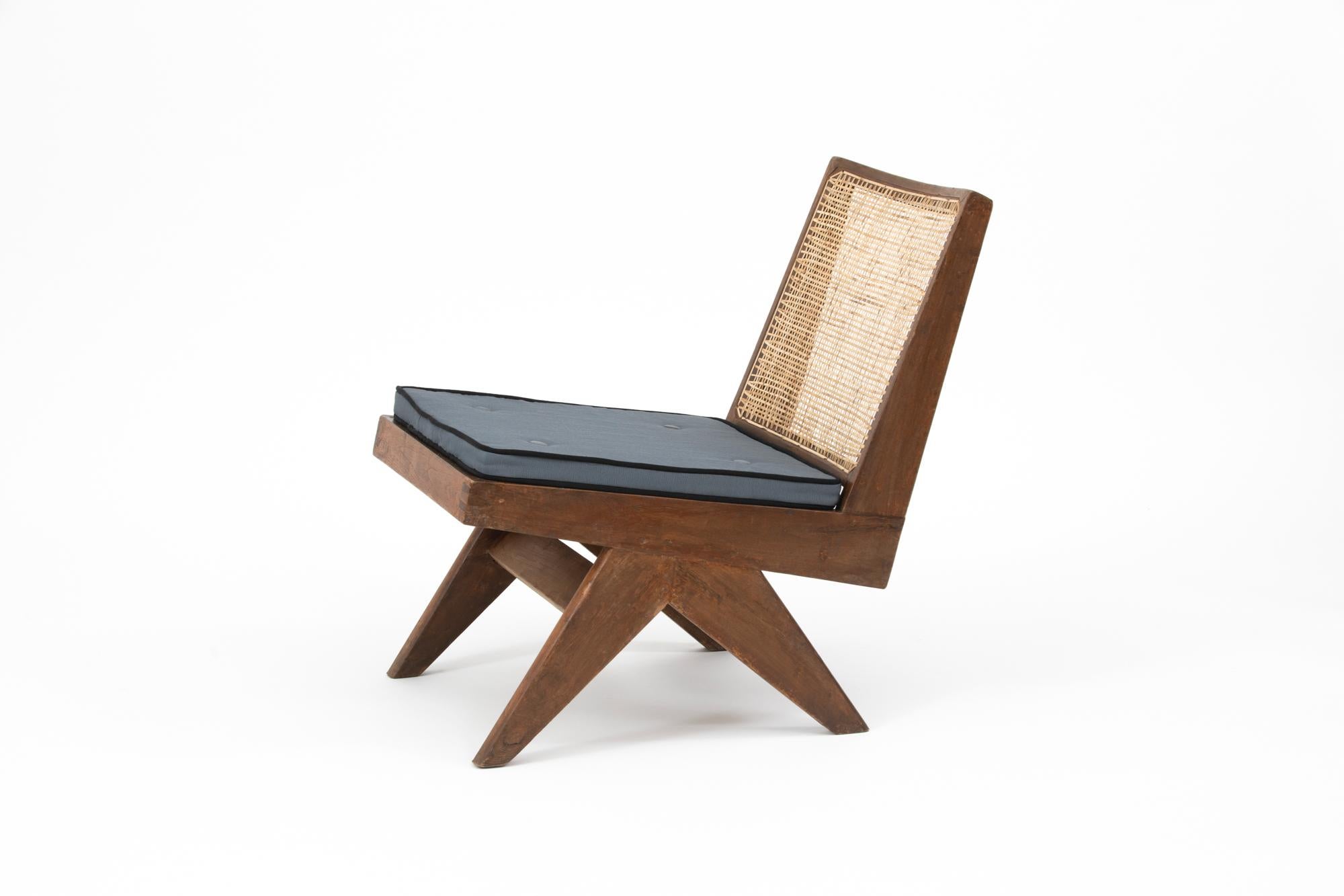 Pair of Pierre Jeanneret Lounge Chairs For Sale at 1stDibs | pierre ...