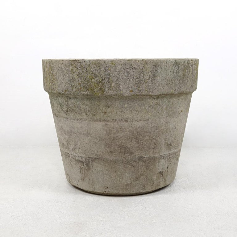Pair of Planters in Flower Pot Shape with Ribbed Rims by Willy Guhl for ...