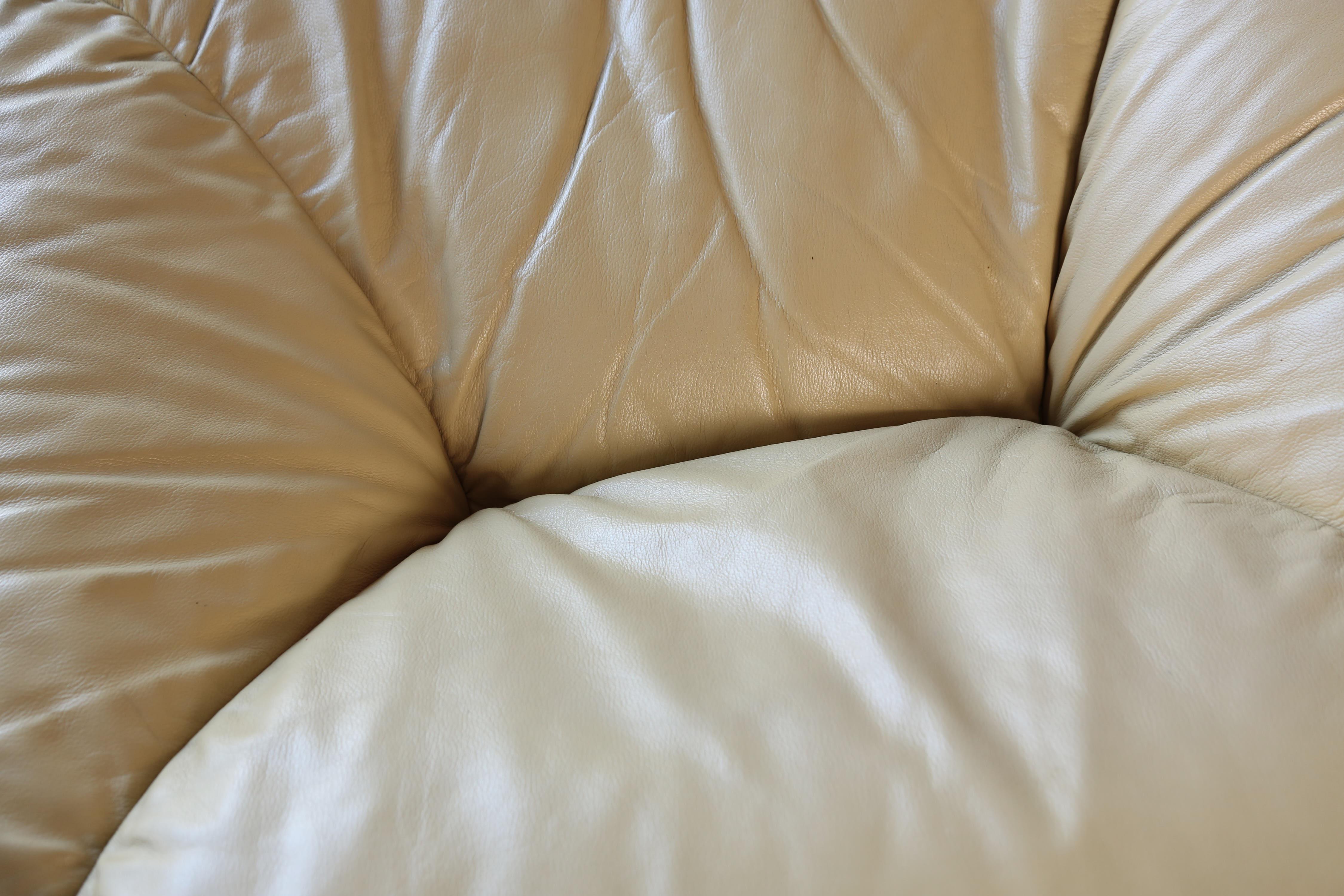 Pair of Rare Lounge Chairs, Italy, 1970s For Sale at 1stDibs