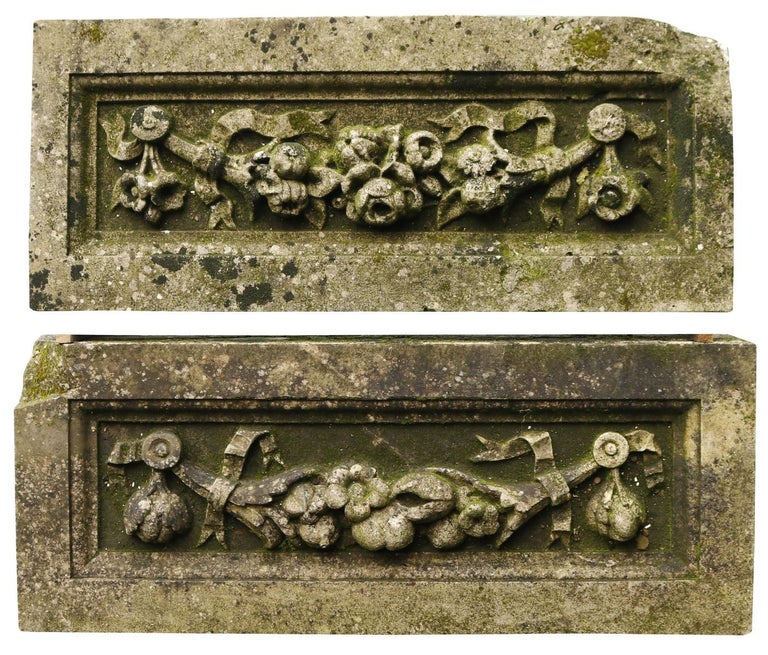 Paar aufgearbeitete, geschnitzte Portlander Steintafeln aus Altstein im ...