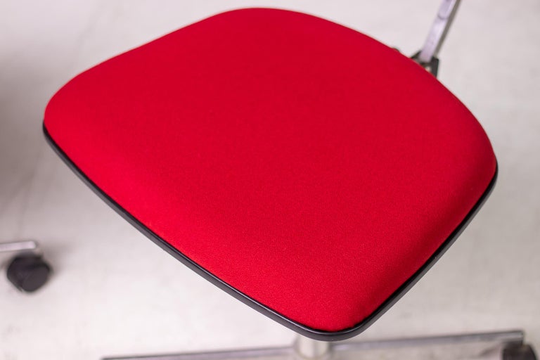 Pair of Red Jørgen Rasmussen Kevi Desk Chairs For Sale at 1stDibs