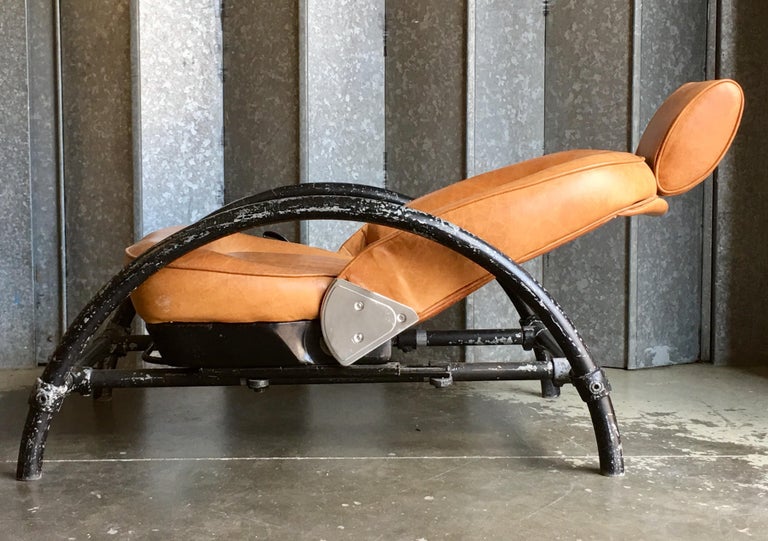 Pair of Ron Arad Rover chairs in tan leather For Sale at 1stDibs