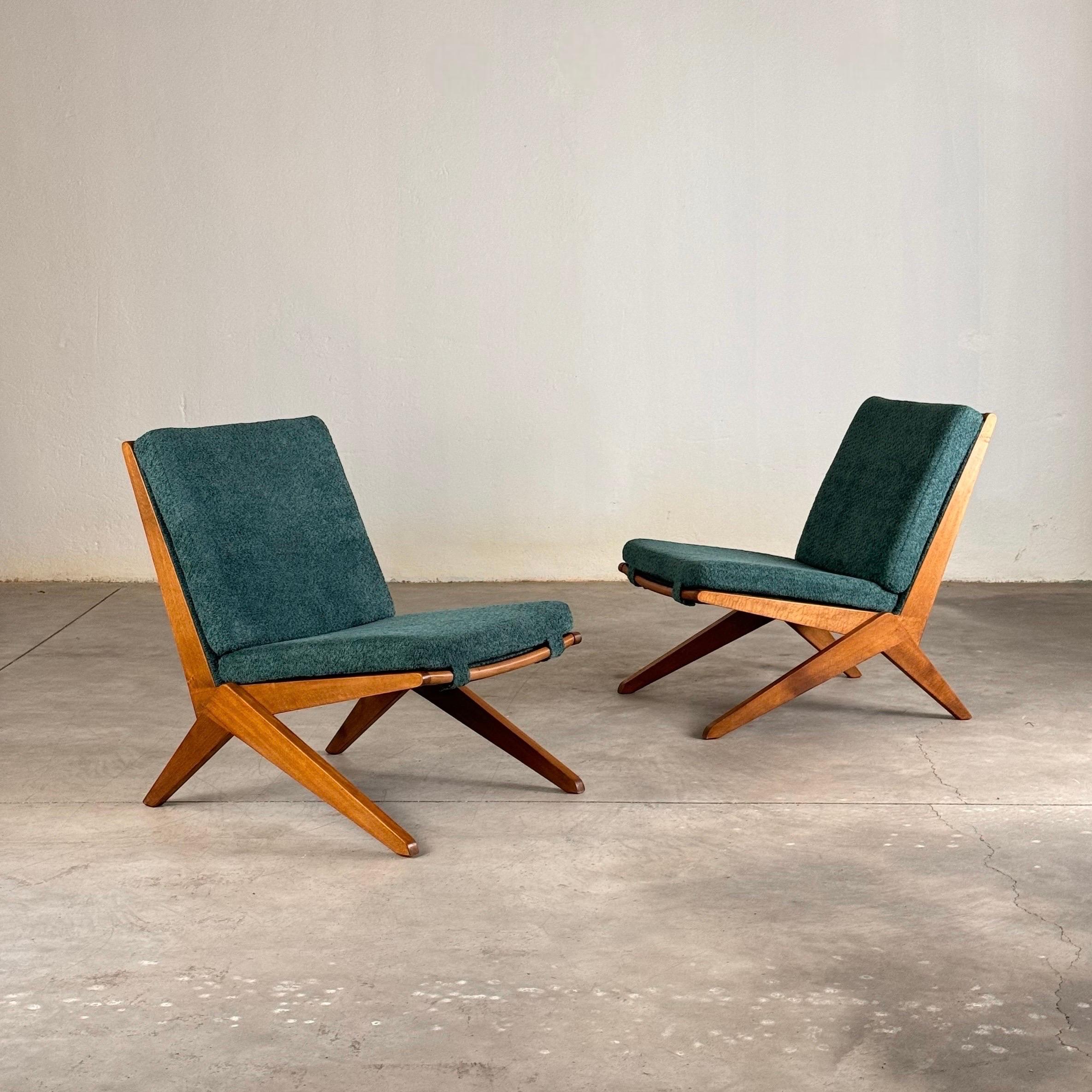 Pair of Scissors Chairs in the Style of Pierre Jeanneret / Lina Bo ...