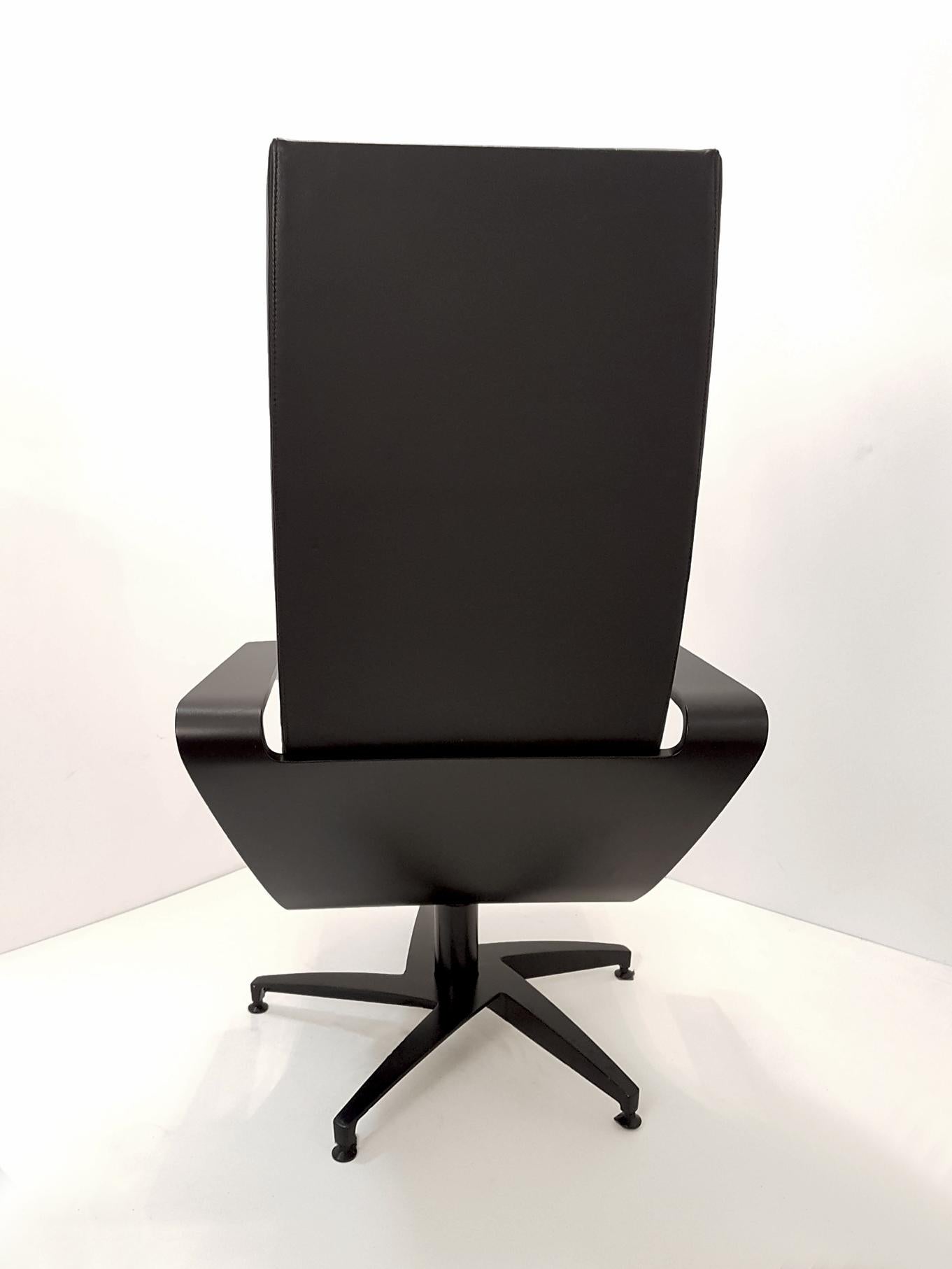 Pair of Sculptural Swiveling Chairs by Pennti Hakla for Avate, Finland ...