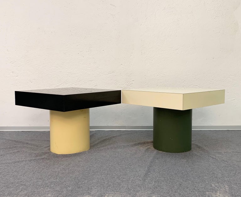 Pair of Side Tables in Black and White Formica, Round Base, 1970s Italy ...