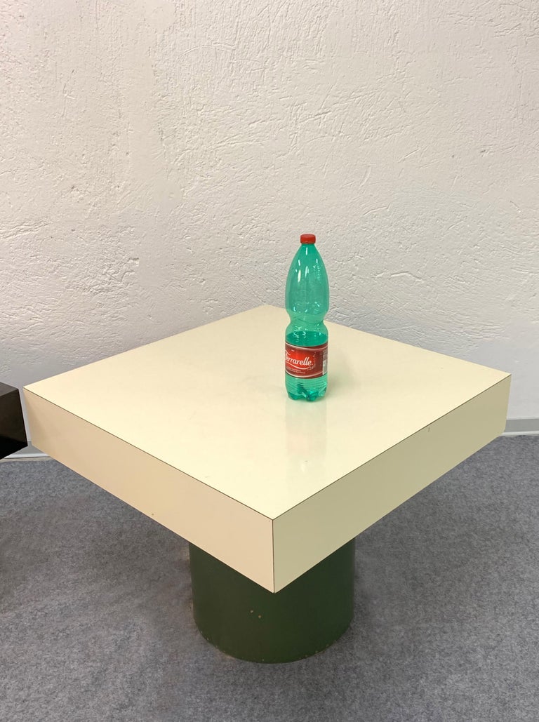 Pair of Side Tables in Black and White Formica, Round Base, 1970s Italy ...