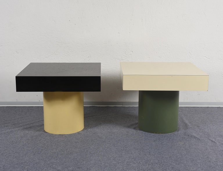 Pair of Side Tables in Black and White Formica, Round Base, 1970s Italy ...