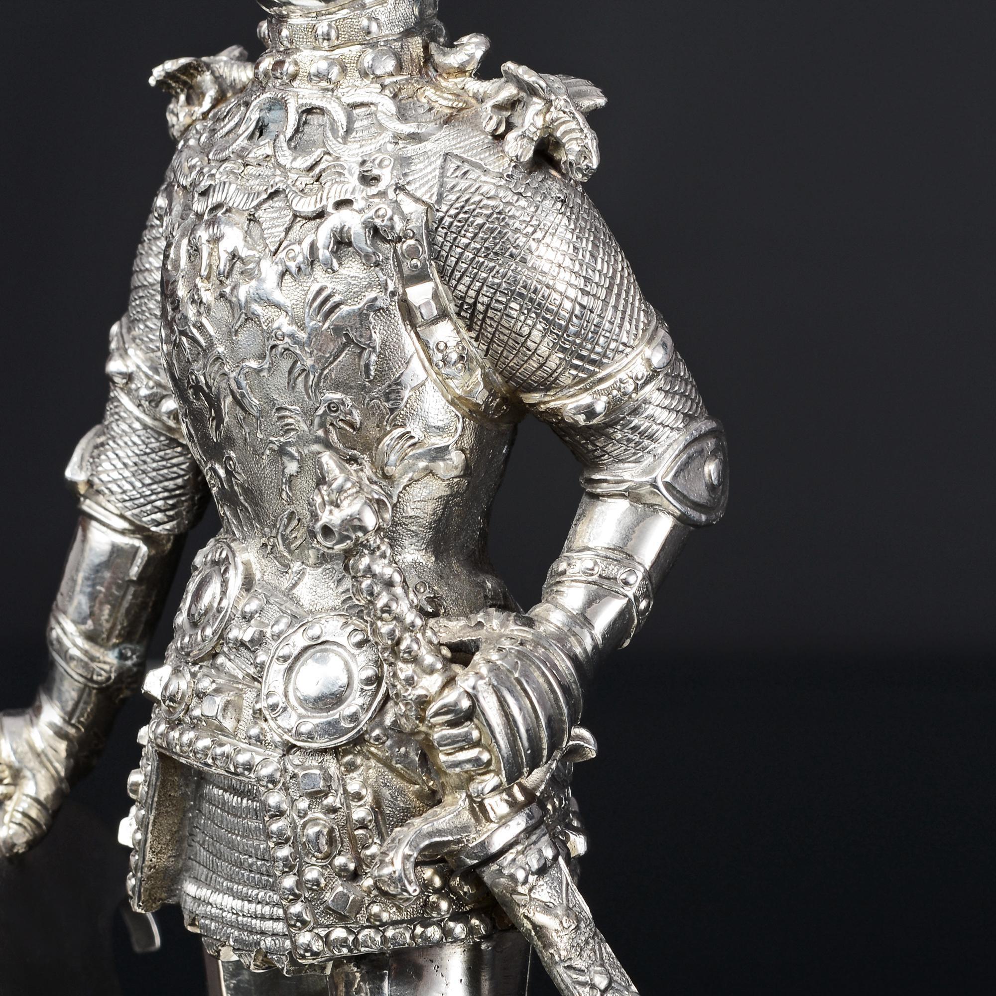 Pair of Silver Knight Figures For Sale at 1stDibs